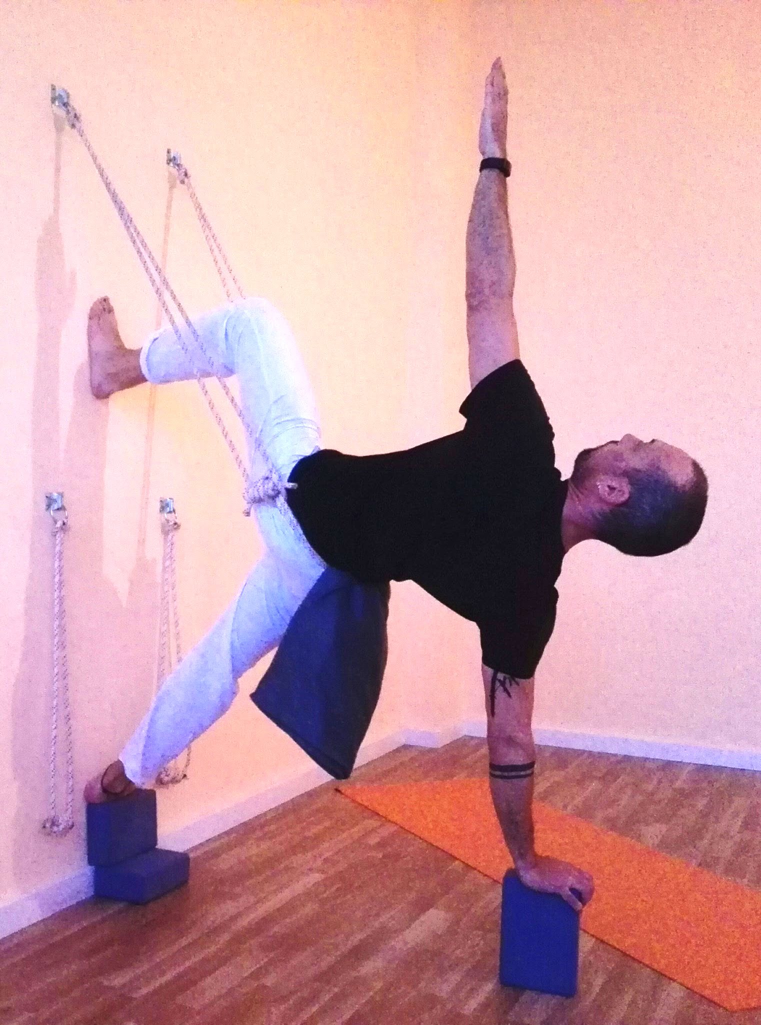 FORMACIÓN YOGA ASISTIDO. YOGA KURUNTA Y APOYOS (PROPS) - Formación Yoga